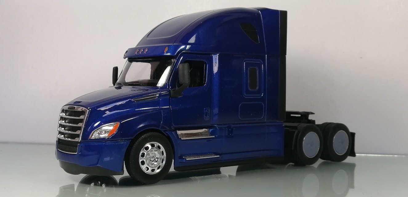 MODELO ESCALA 1/32 DE CABEZAL DE Trailer Freightliner Cascadia, , marca ...